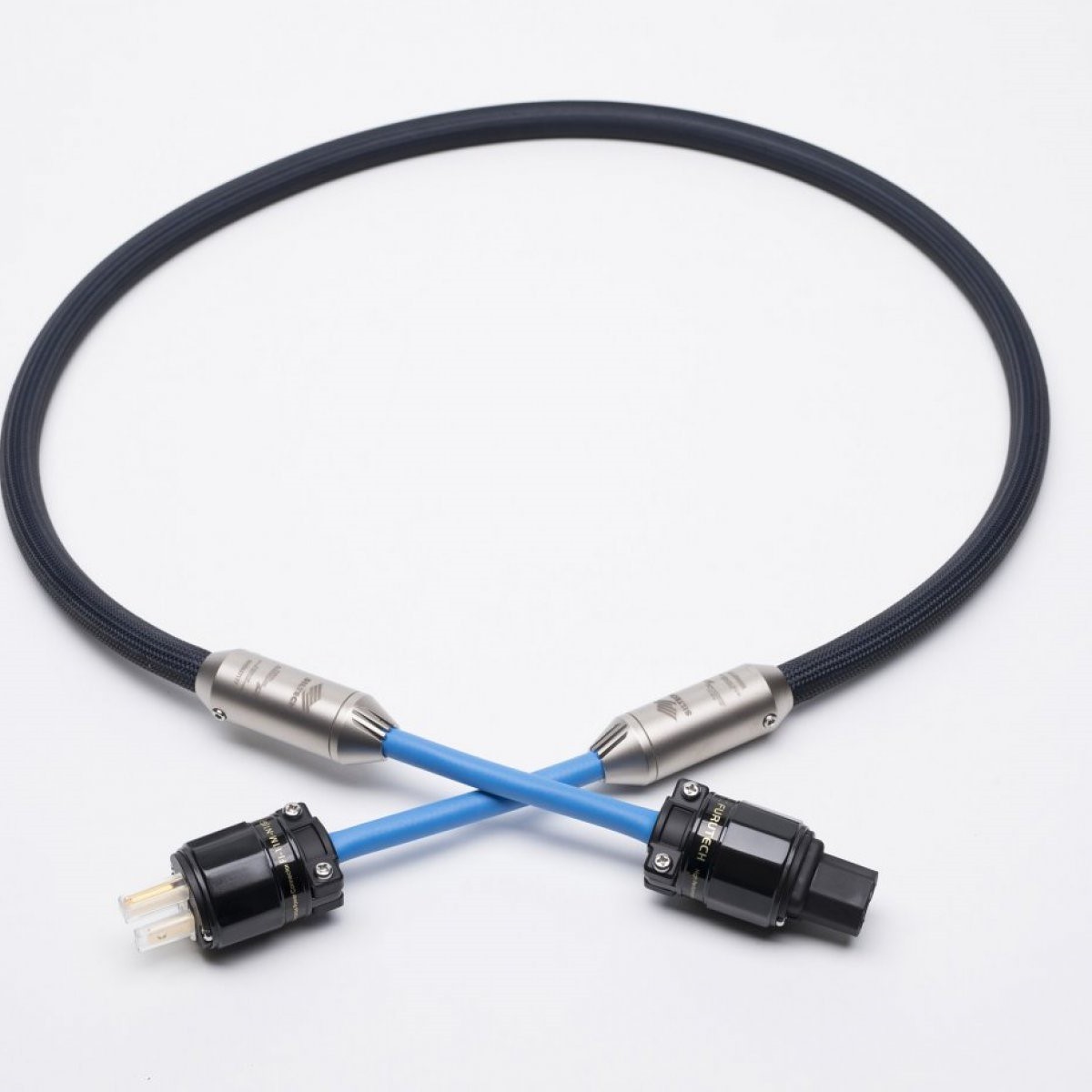 Siltech Royal Signature Ruby Hill II câbles secteur chez E&M à Paris