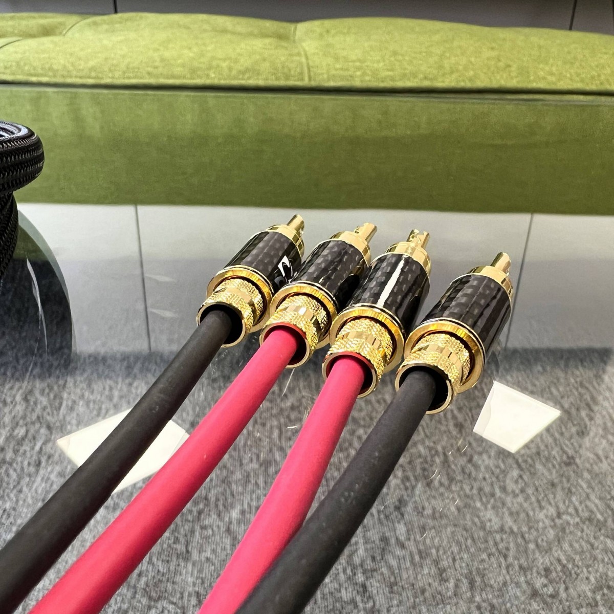 Purist Audio Design Jade Diamond Speaker câbles hp et straps chez E&M à ...